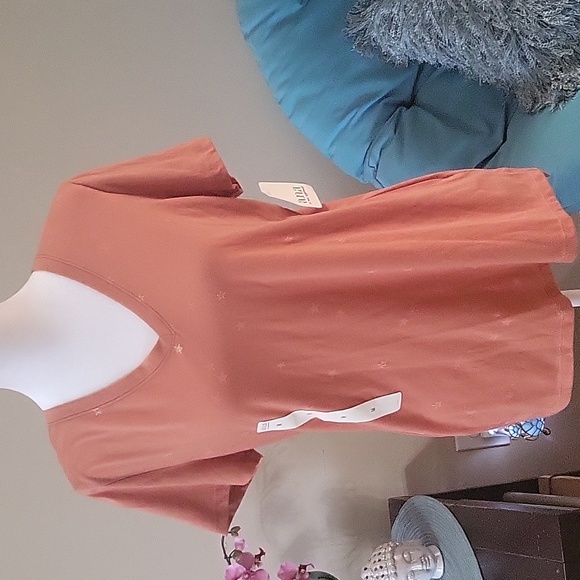 a.n.a | Tops | Nwt Ana Top With Gold Stars | Poshmark